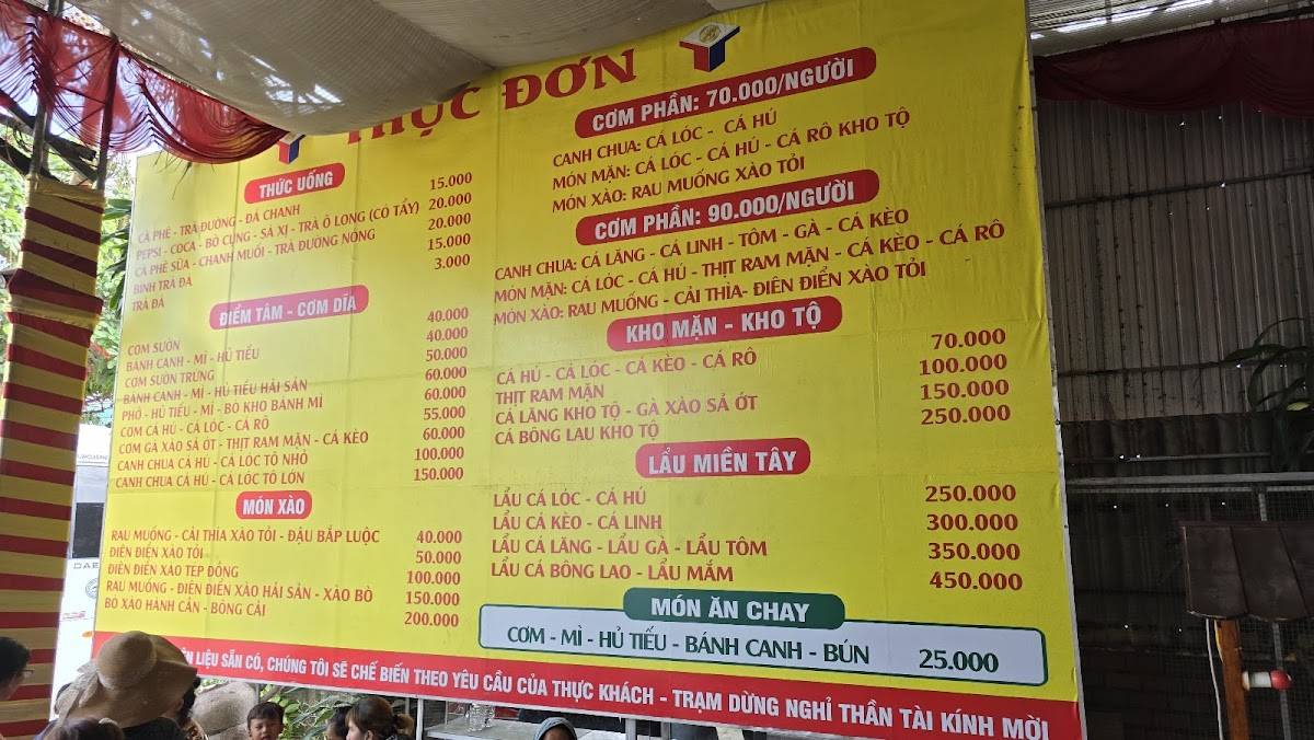 Menu at Trạm dừng chân Thần Tài restaurant, Vietnam