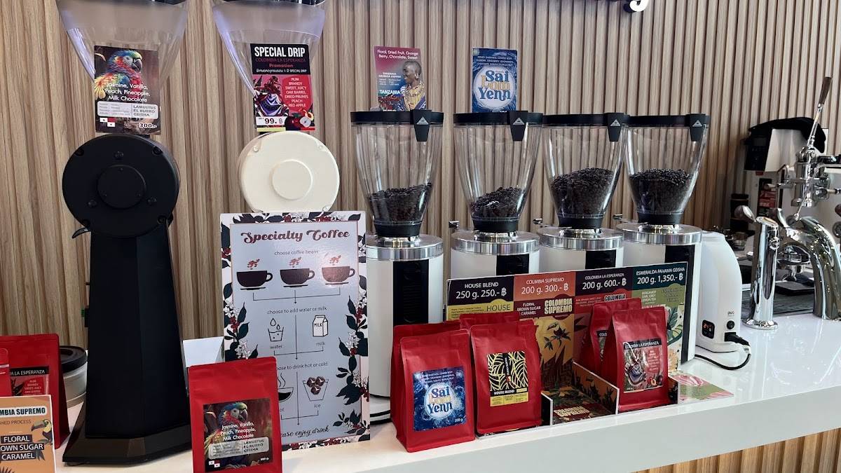 Menu at Salotto Coffee & Roastery cafe, Pak Kret