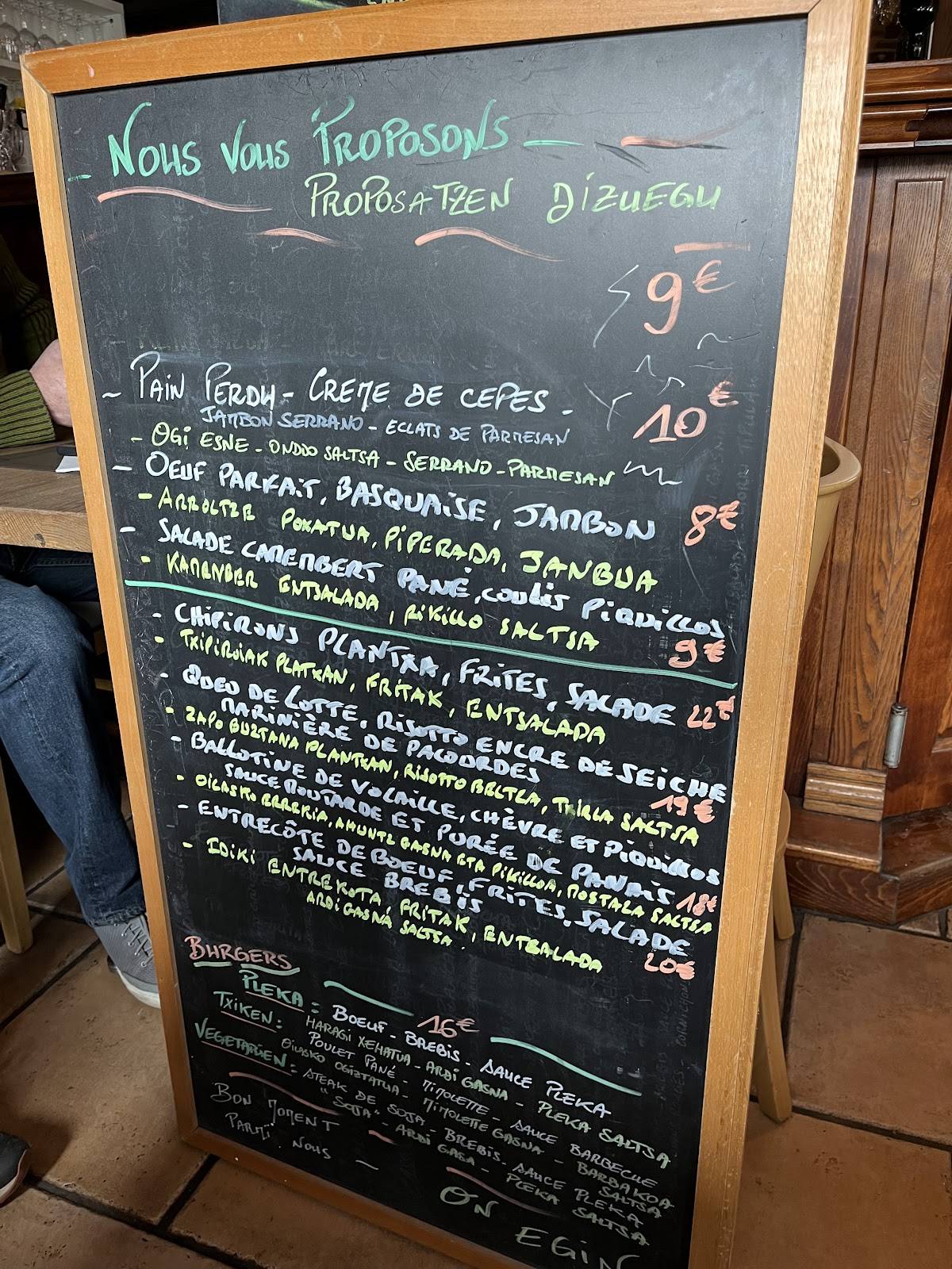 Menu au Pleka Trinquet Bar Restaurant, Sare