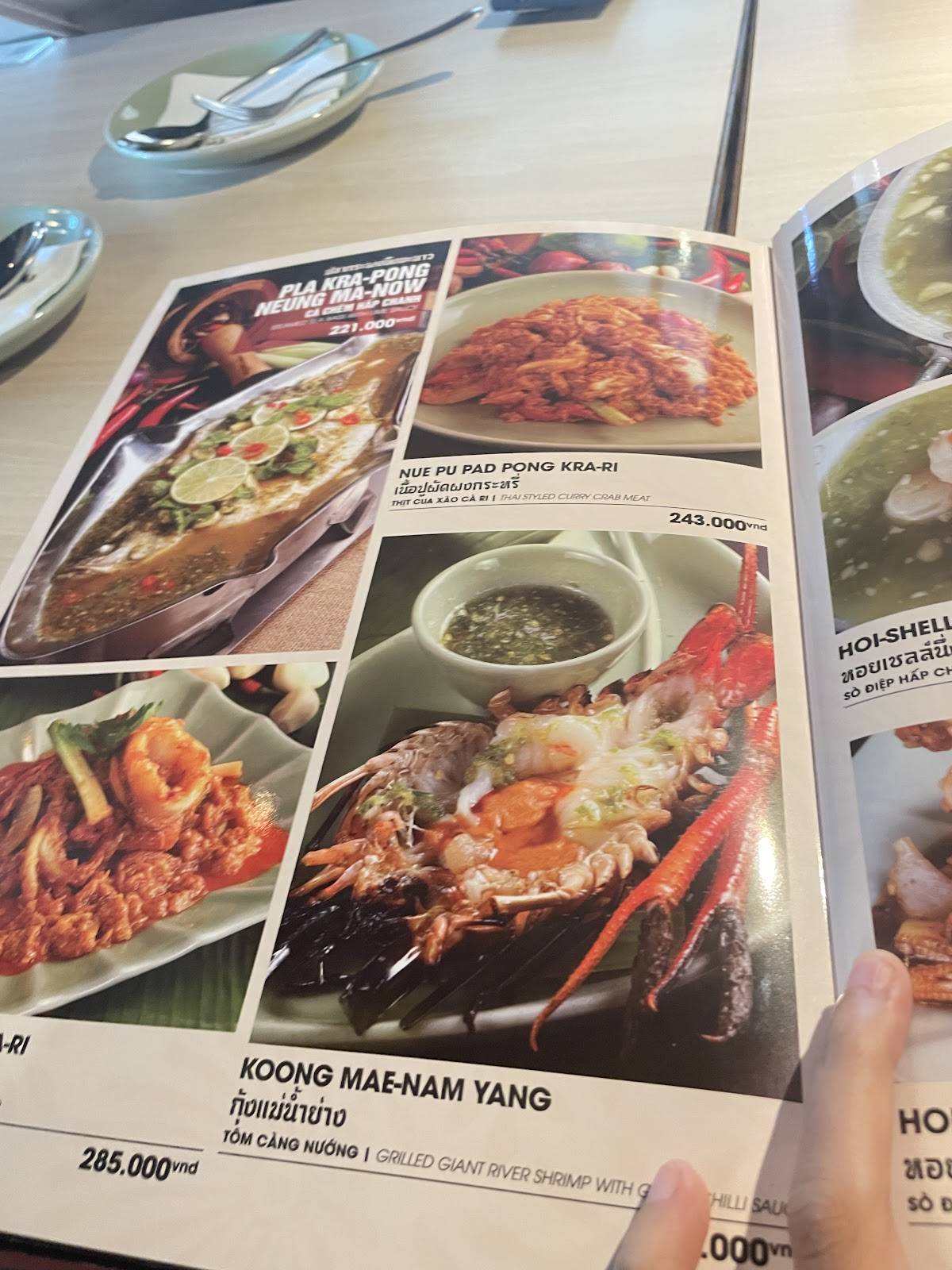 Menu at Som Tum Thai - Crescent Mall restaurant, Ho Chi Minh City