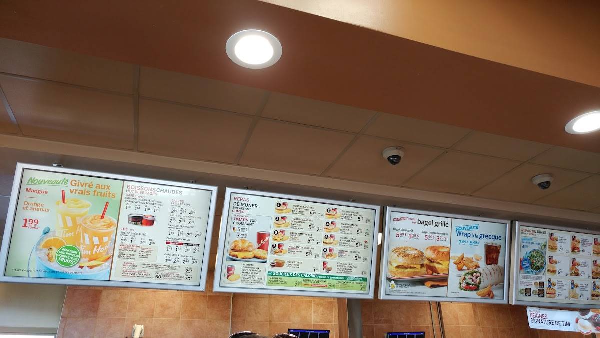 Menu au Tim Hortons restaurant, Québec, 310 Rue Étienne Dubreuil