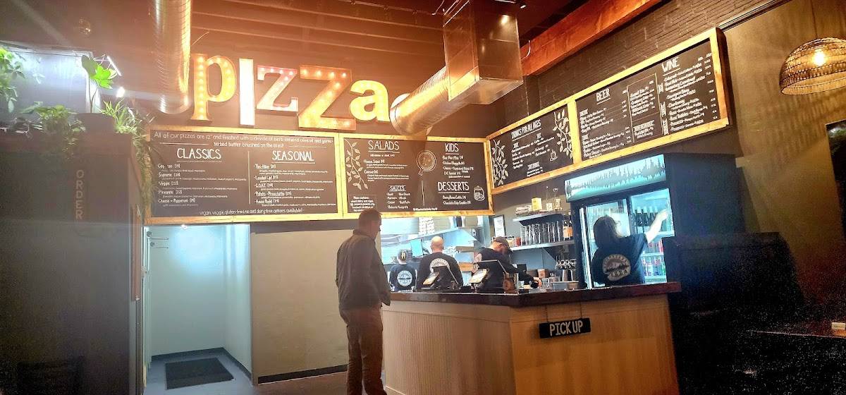 Menu at Backpacker Pizza pub & bar, Camas