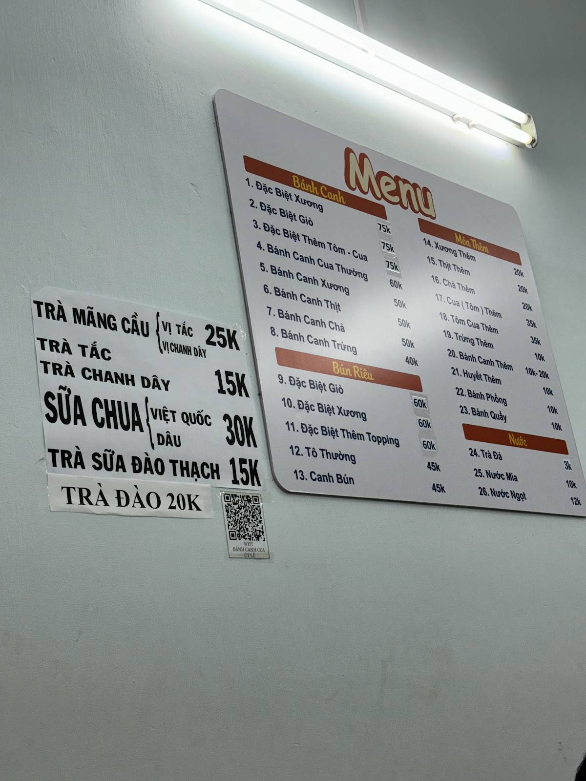 Menu at Bánh canh cua Út Lệ restaurant, Ho Chi Minh City
