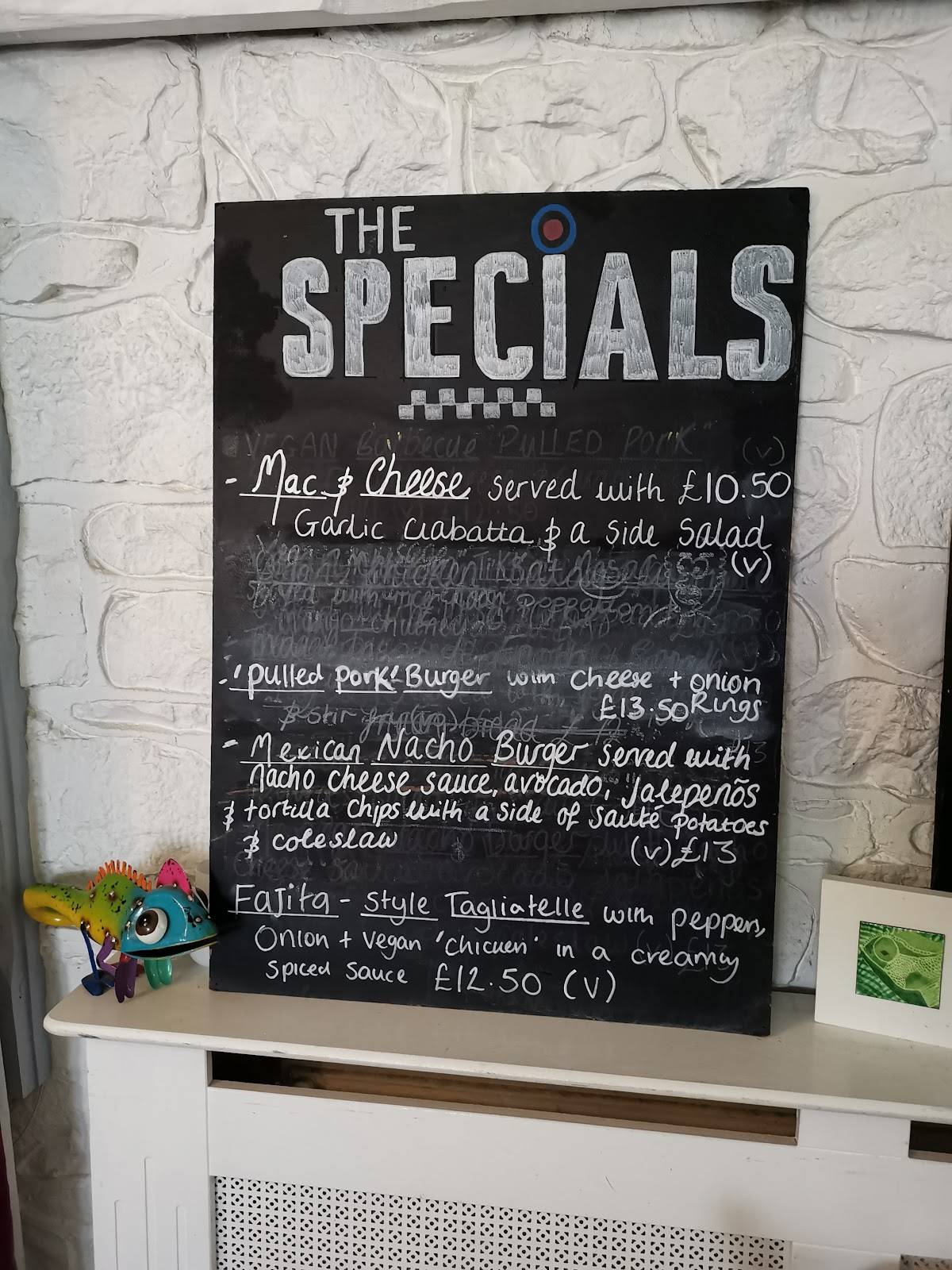 Menu at Cafe Chameleon @ The Gough Arms, Ystradgynlais