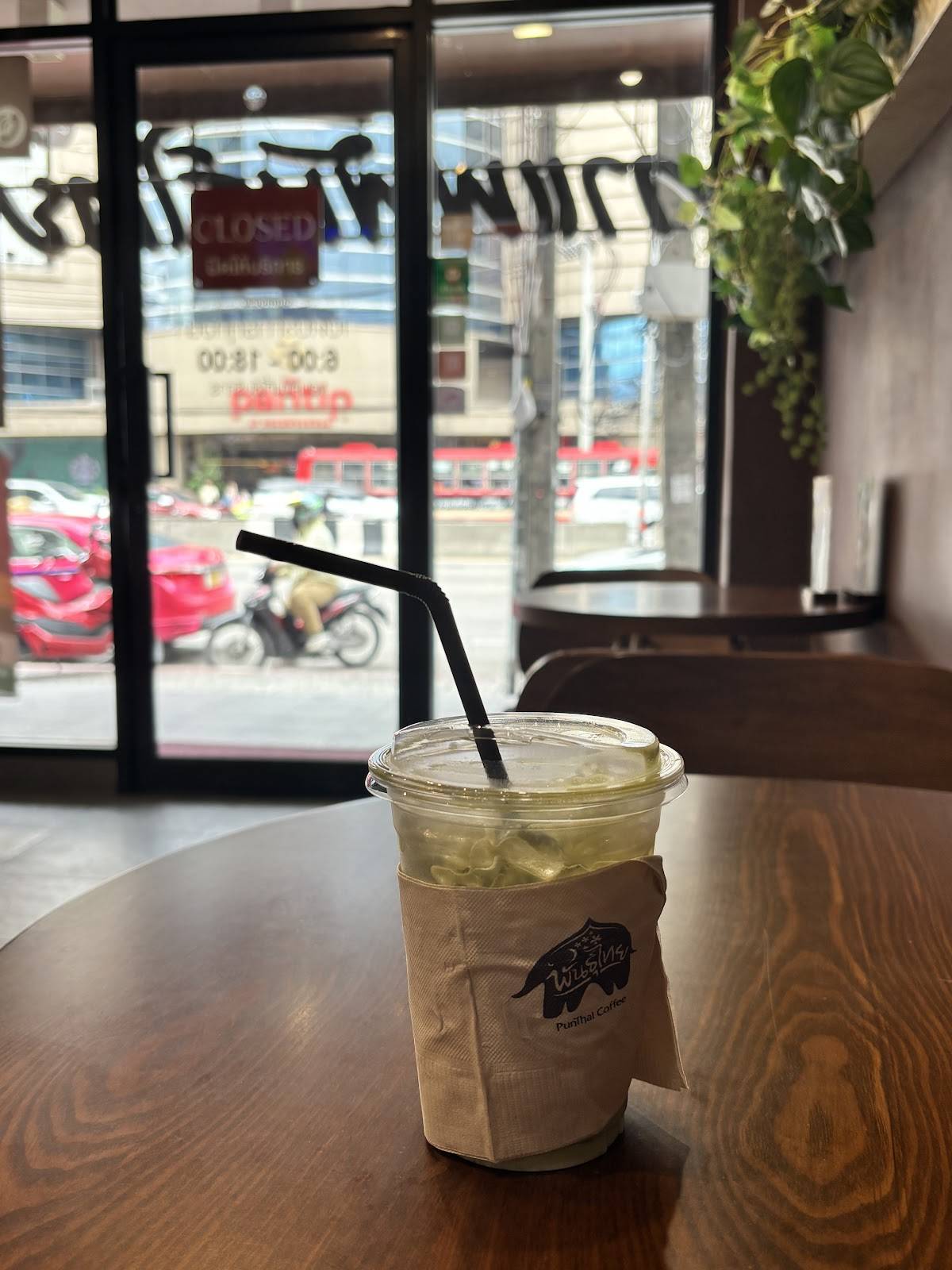 Carta del café Punthai Coffee : สาขางามวงศ์วาน Ngamwongwan, Nonthaburi