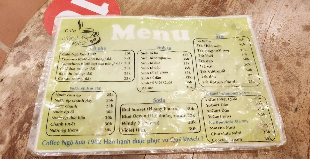 Menu at Cafe ngõ xưa 1982, Vietnam