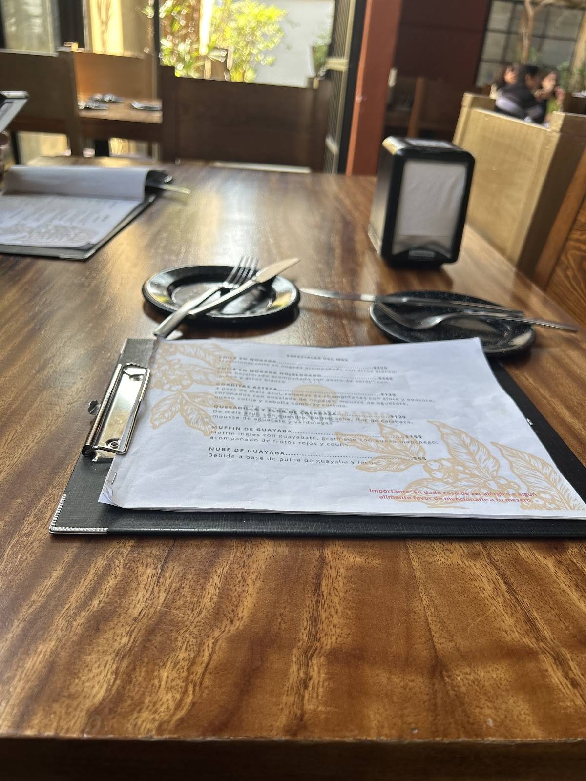 Carta de Elefante Sabio Café, Guadalajara