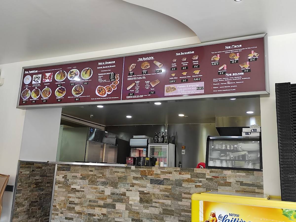 Menu au Maxi Kebab fast food, Roanne