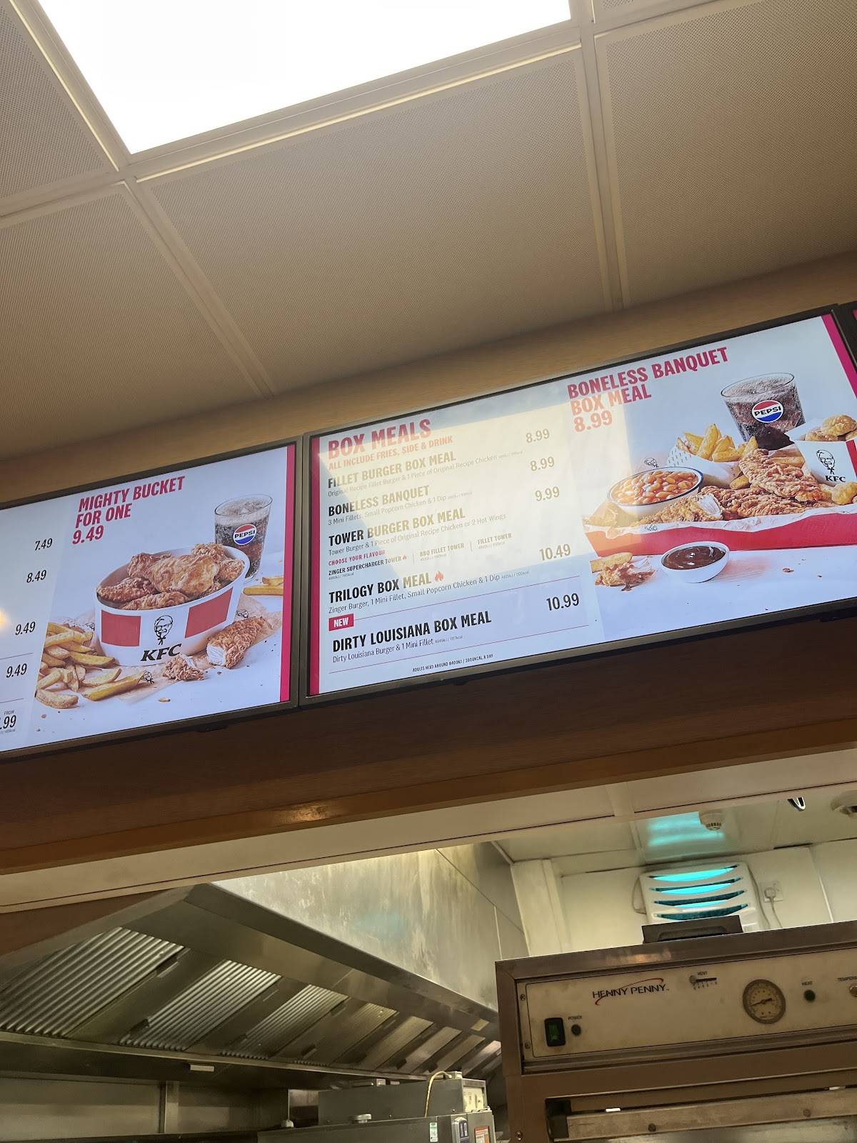 Menu at KFC restaurant, London, 8-9 Rochester Avenue Rochester