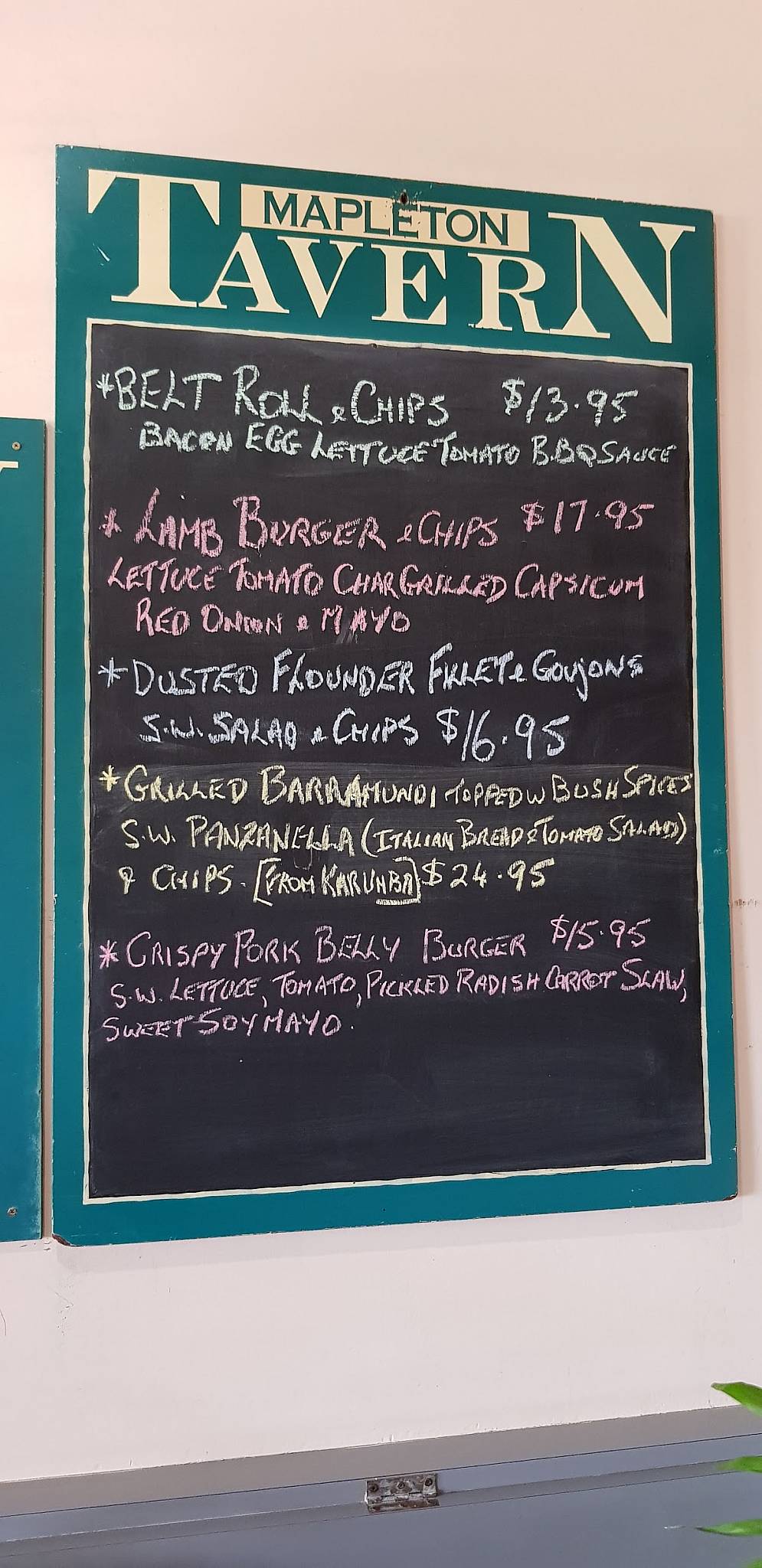Menu at Mapleton Public House, Mapleton, 2 Flaxton Dr