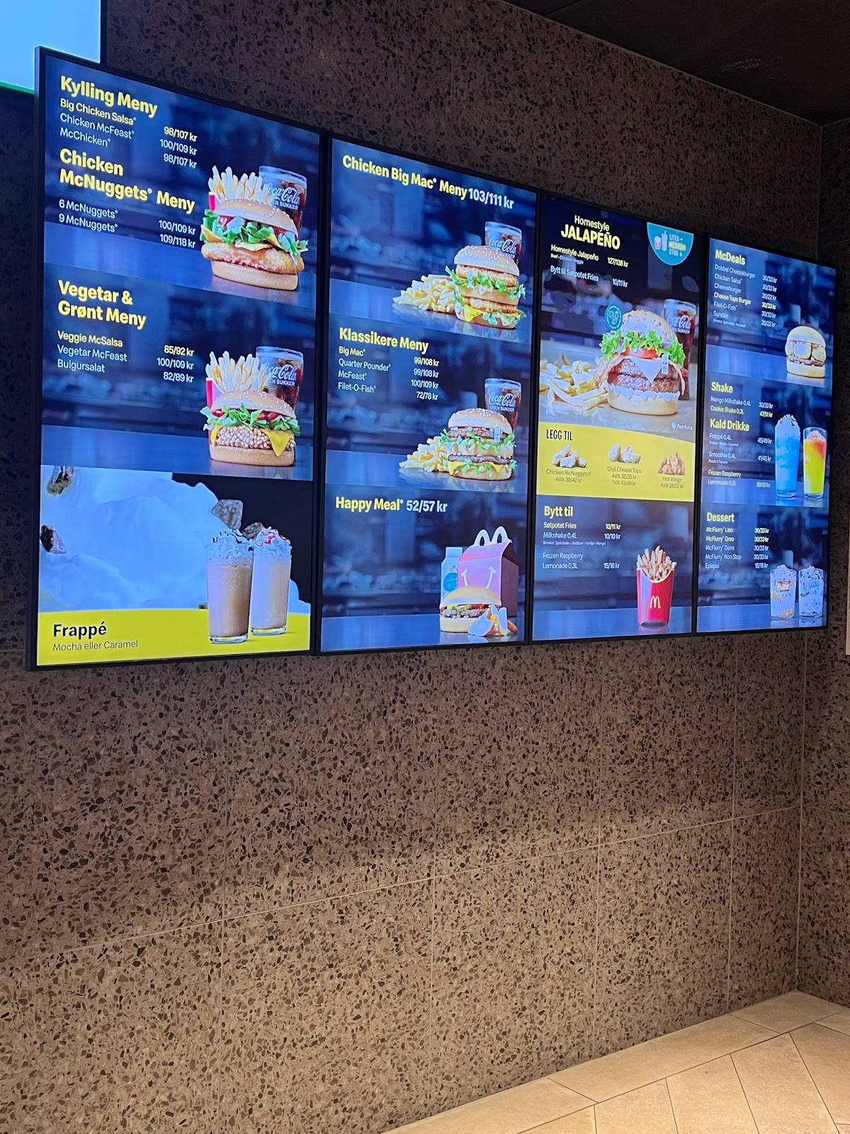 Menu at McDonald's Moa Gård fast food, Alesund, Langelandsvegen 51