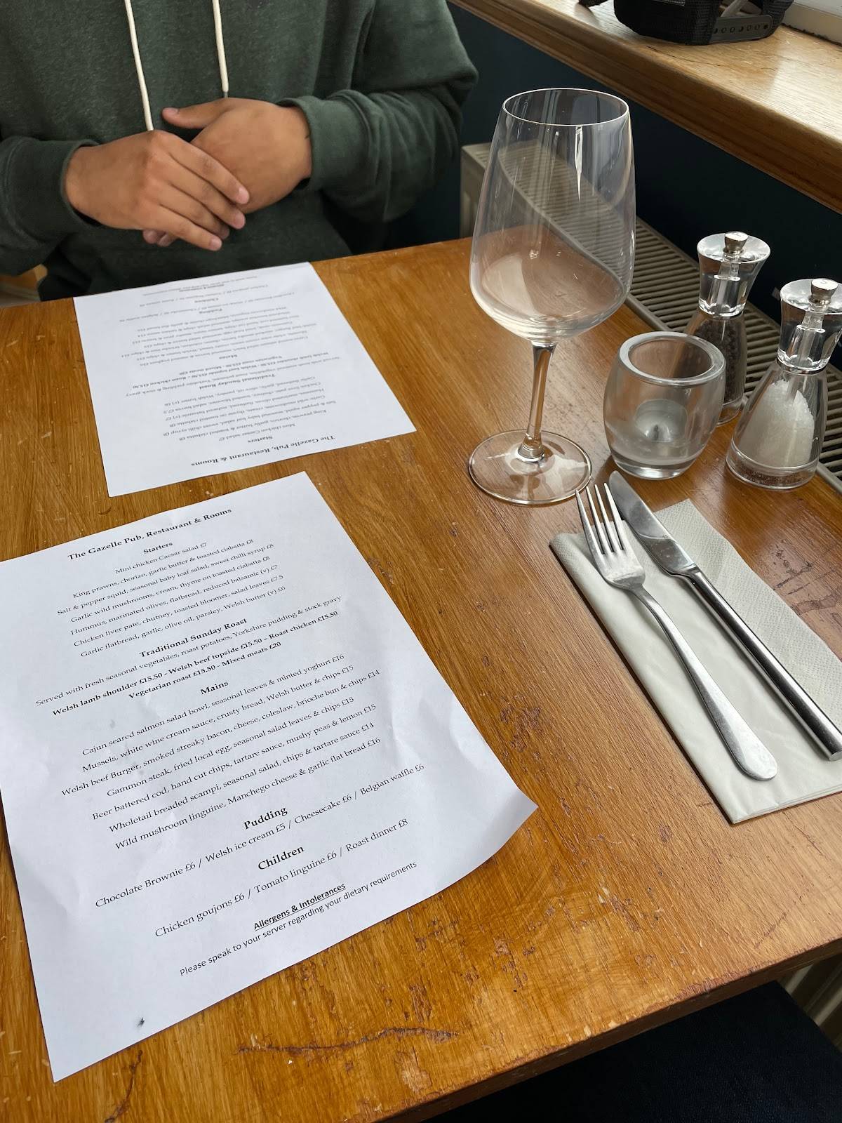 Menu at The Gazelle Hotel pub & bar, Menai Bridge, Glyn Garth