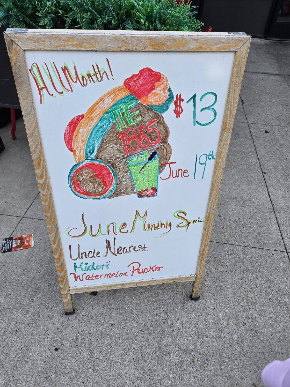 Menu at Kuzzo's Chicken & Waffles restaurant, Detroit
