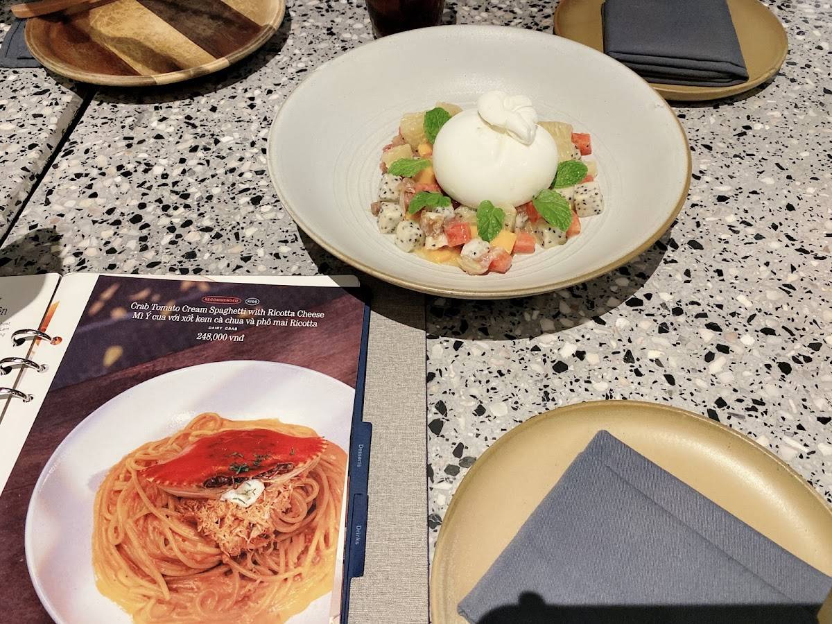 Menu at Pizza 4P's Aeon Mall Long Biên restaurant, Hanoi