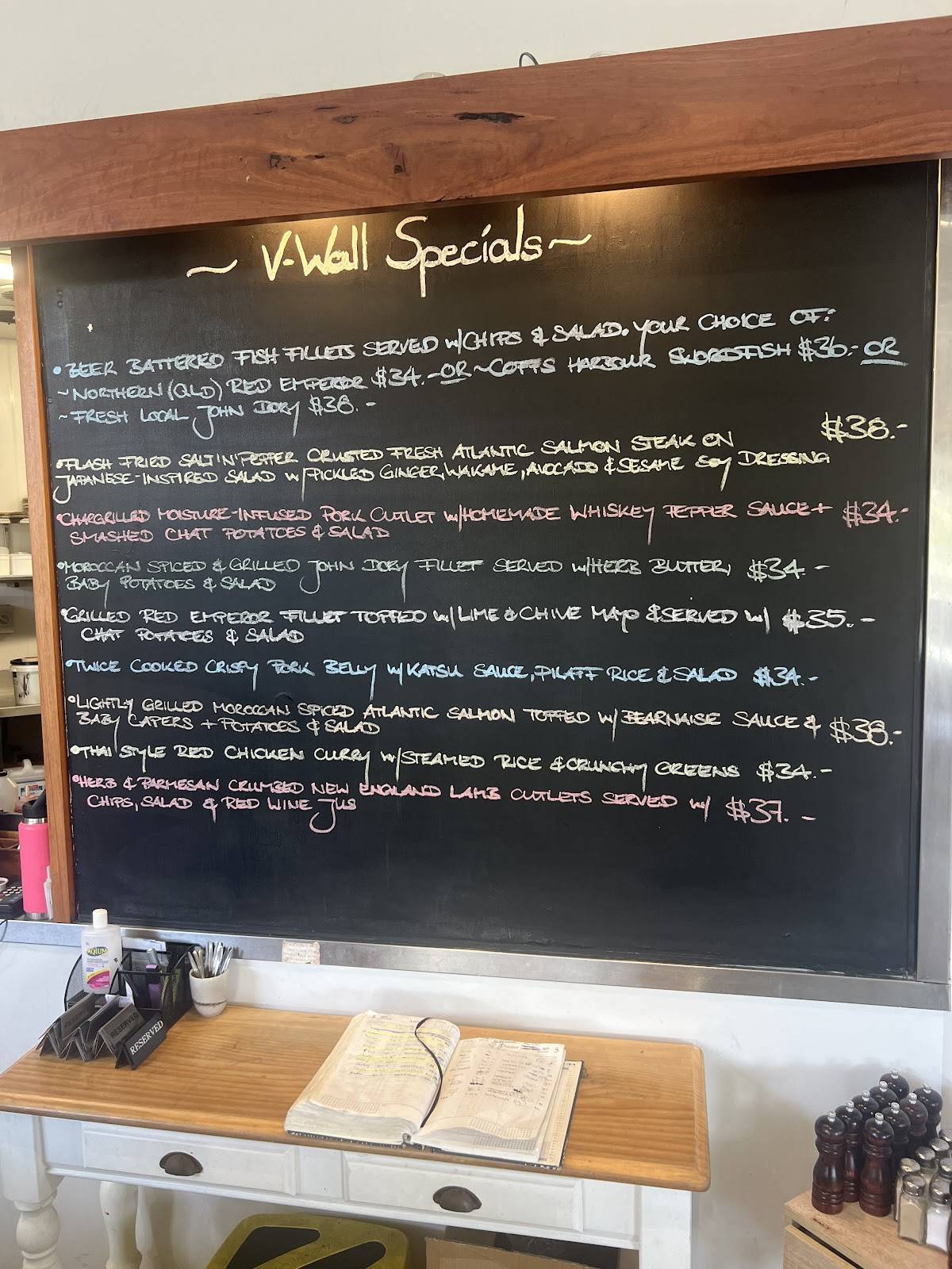 Menu at V Wall Pavilion restaurant, Nambucca Heads