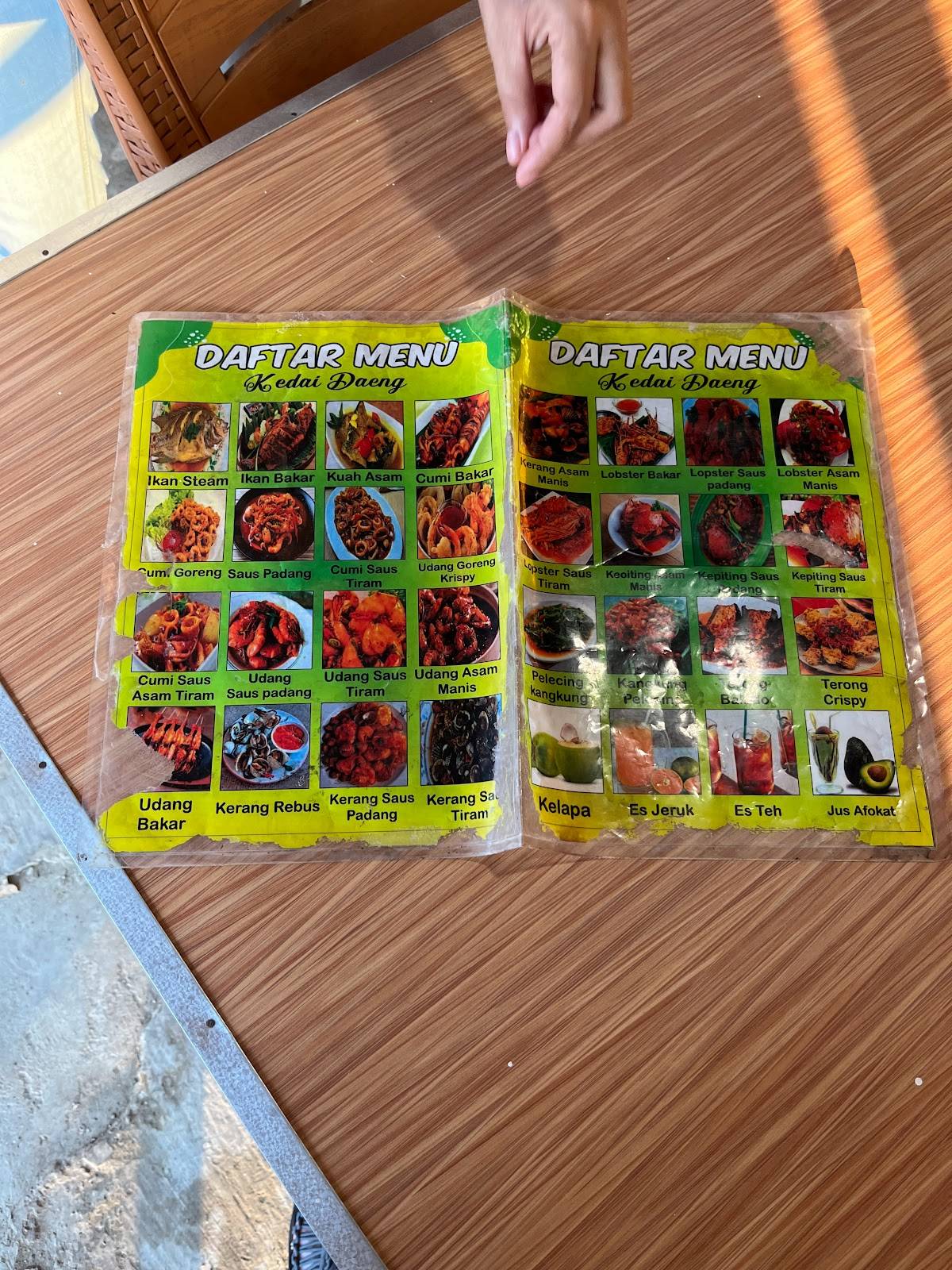 Carta de Wisata Kuliner Kampung Ujung Labuan Bajo Komodo Manggarai ...