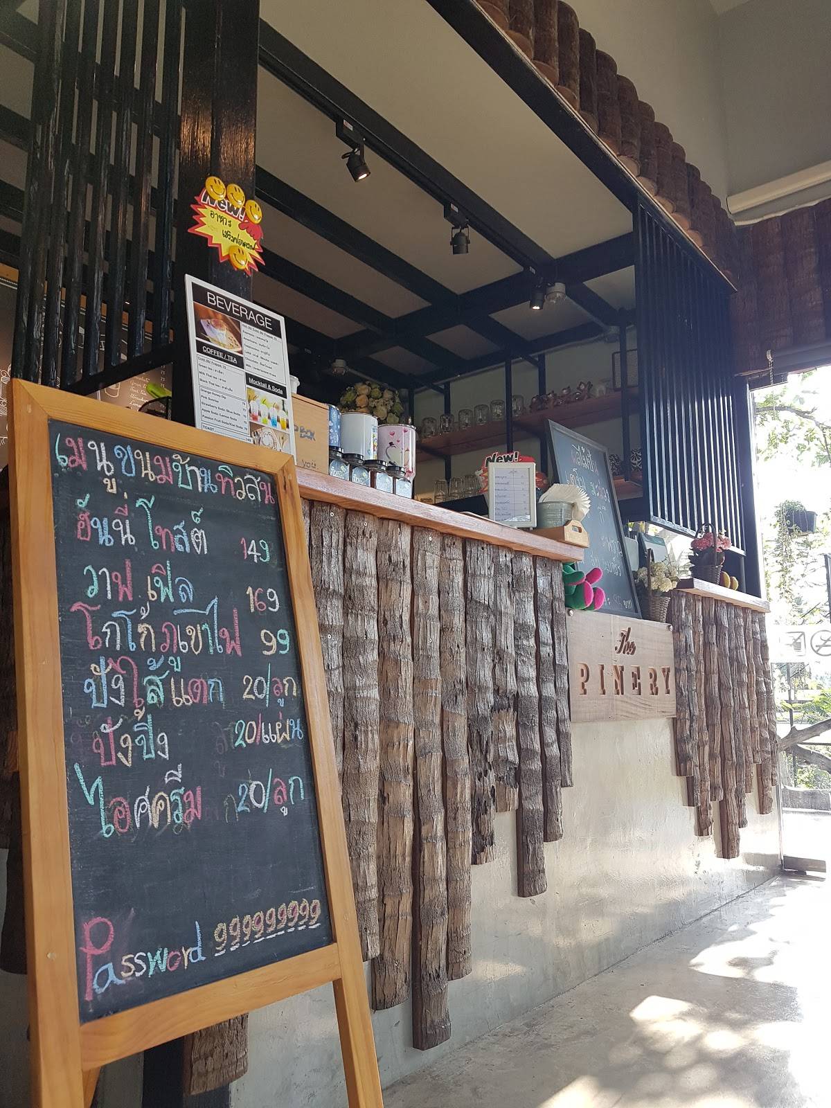 Carta de บ้านทิวสน, Bang Phae