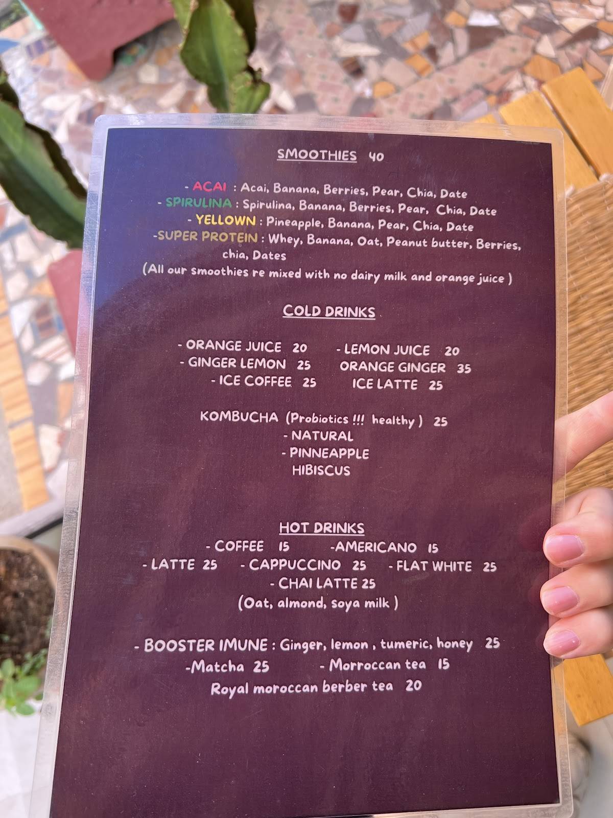 Menu au Le Acai cafe, Tamraght