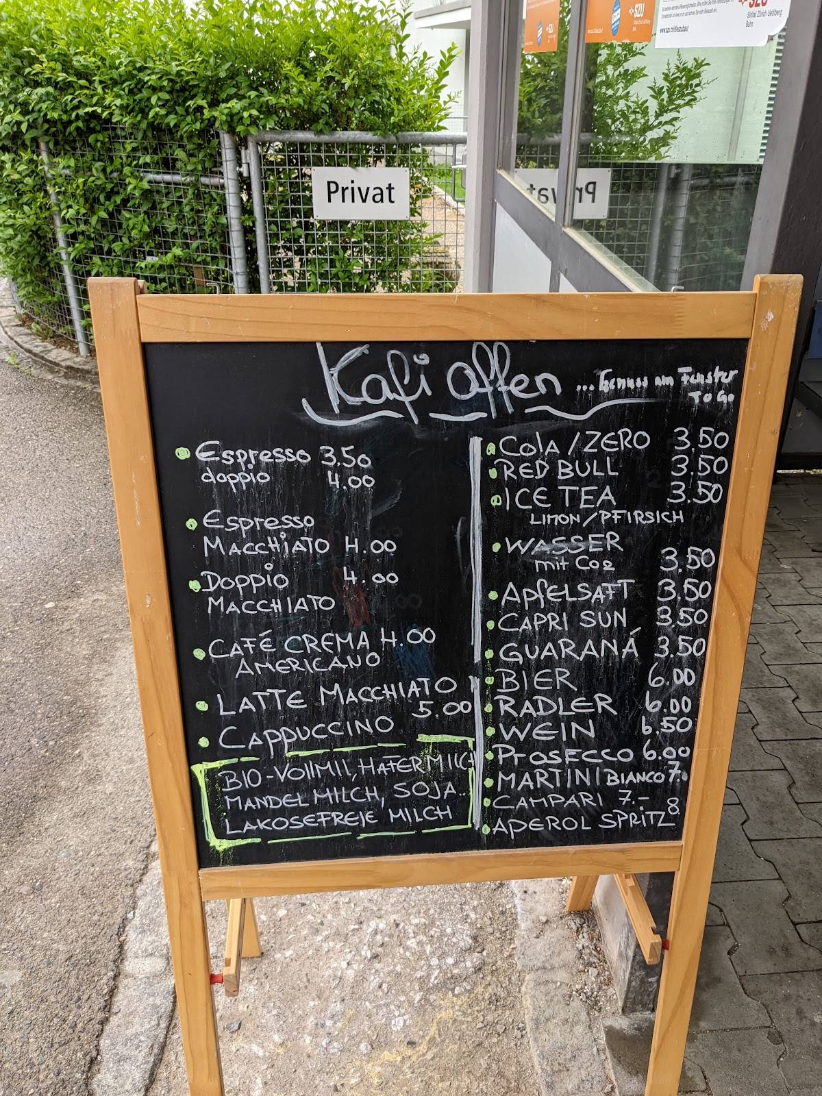 Speisekarte von Kafi offen, Uitikon