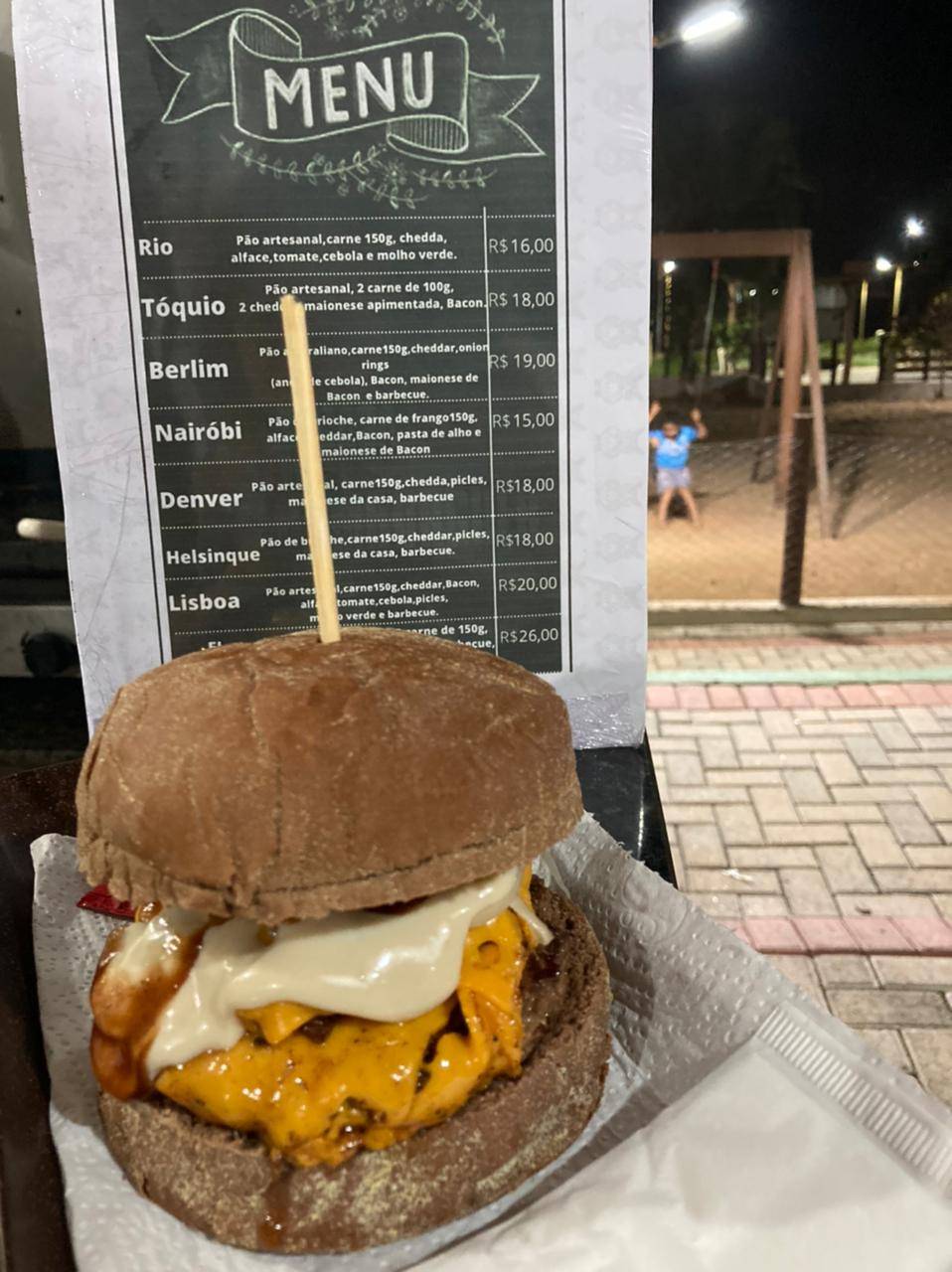 Menu at La Casa de Hambúrguer restaurant, Brazil, Rua das Palmeiras