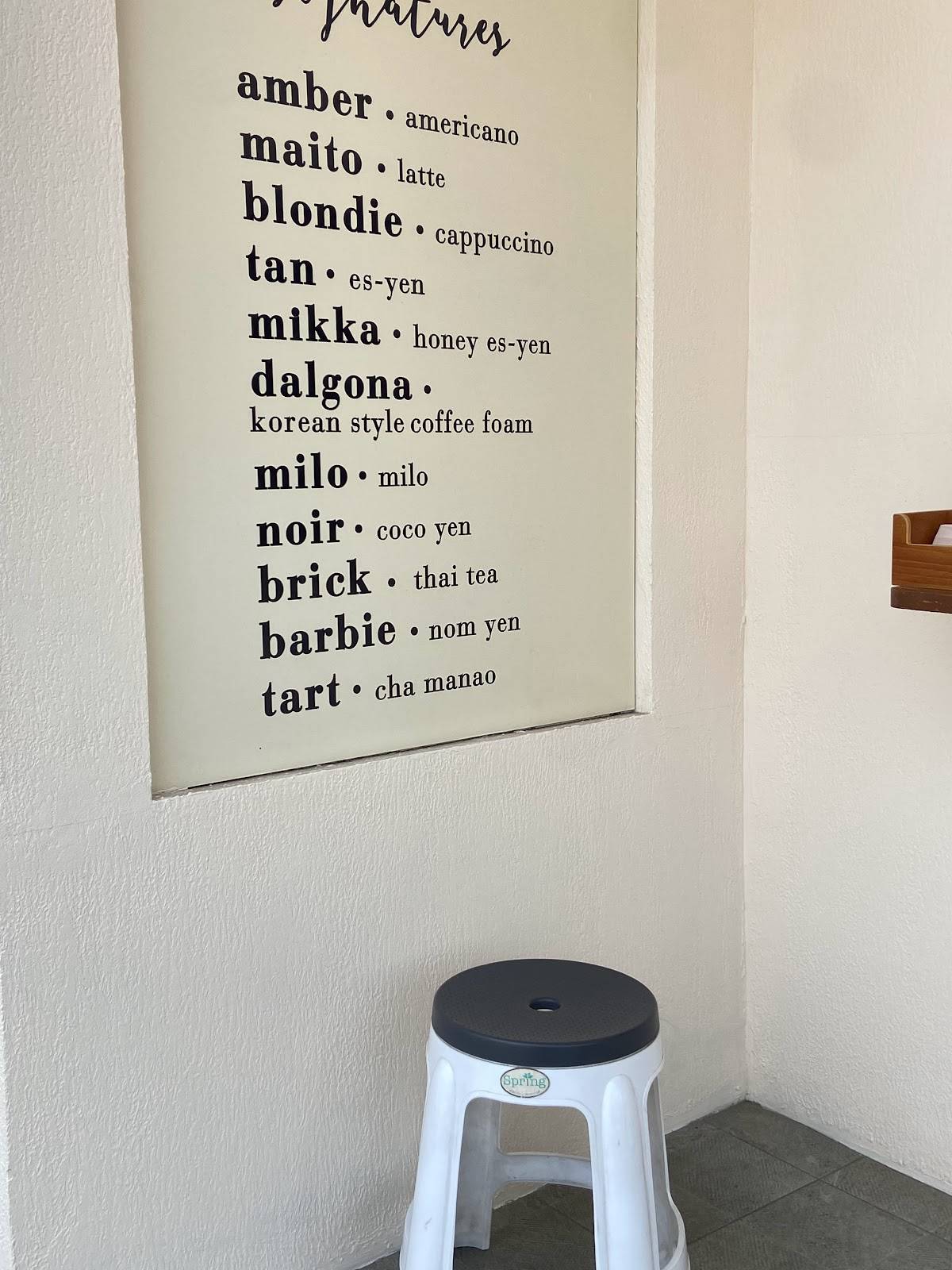 Menu at Mikka, Bangkok, ถนน มิตรไมตรี