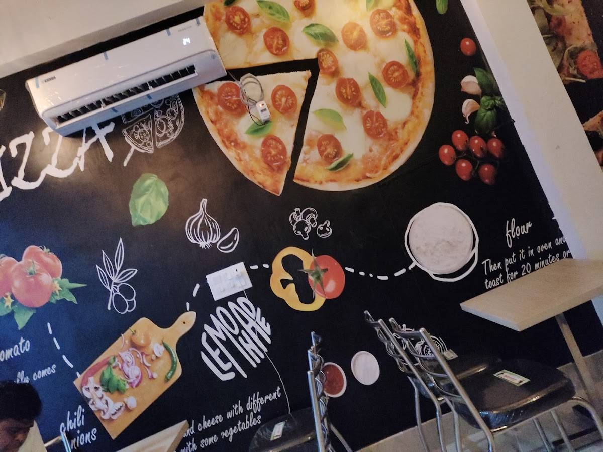 Menu at PIZZA SPHERE, Tundla