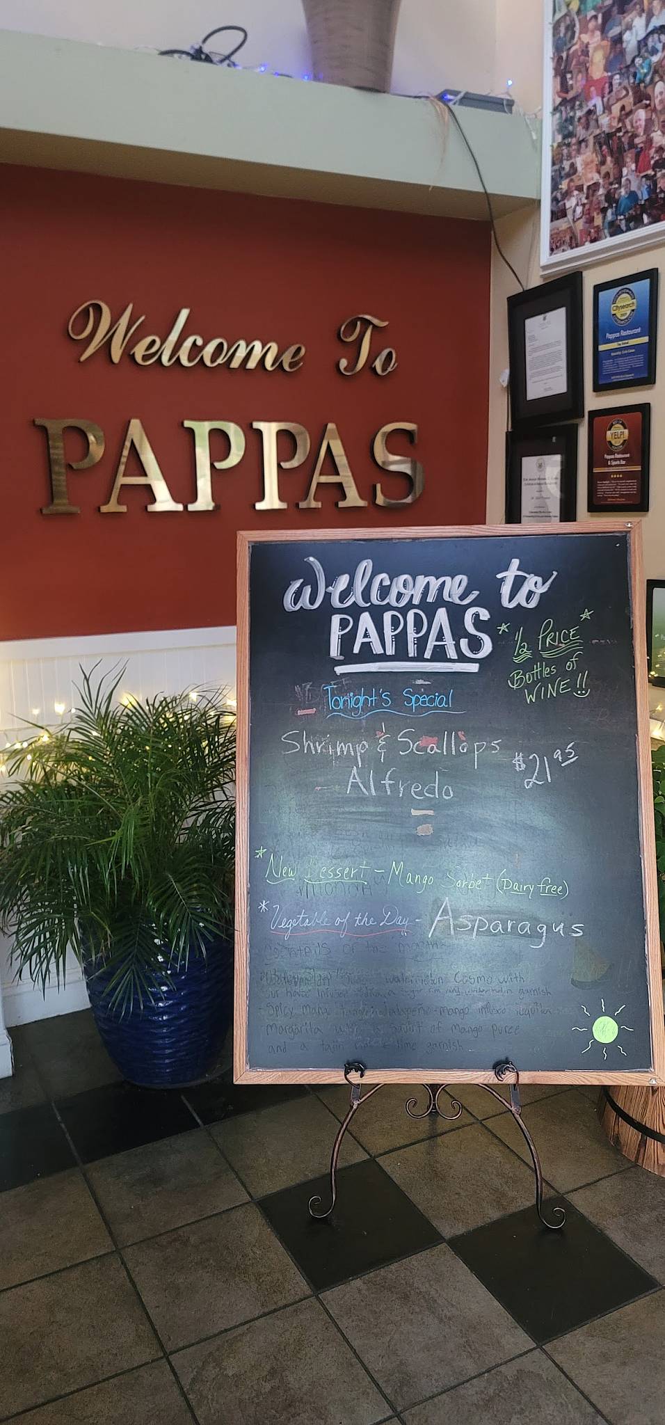 Menu at Pappas Restaurant and Sports Bar, Parkville, Taylor Ave