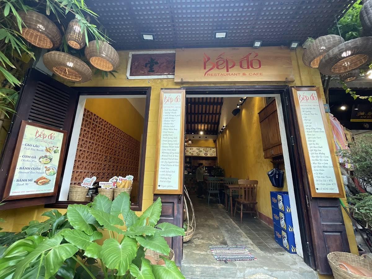 Menu at Bếp Đỏ Hội An Restaurant & Cafe, Hoi An