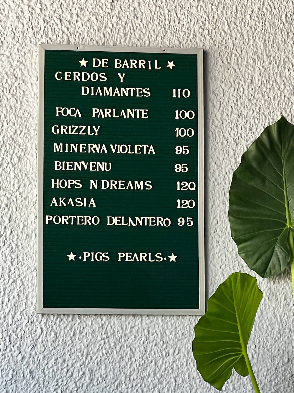 Menu at Pig's Pearls restaurant, Guadalajara