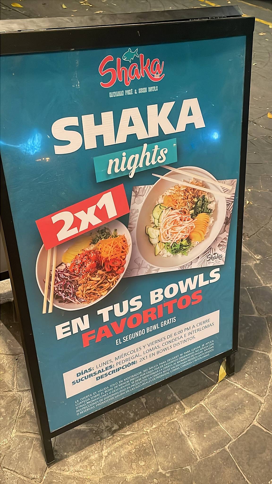 Carta del pub y bar Shaka 808 Condesa "Hawaiian Poké & Sushi Bowls", Mexico