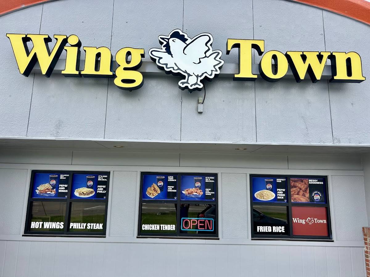 Menu at Wing Town restaurant, Prattville