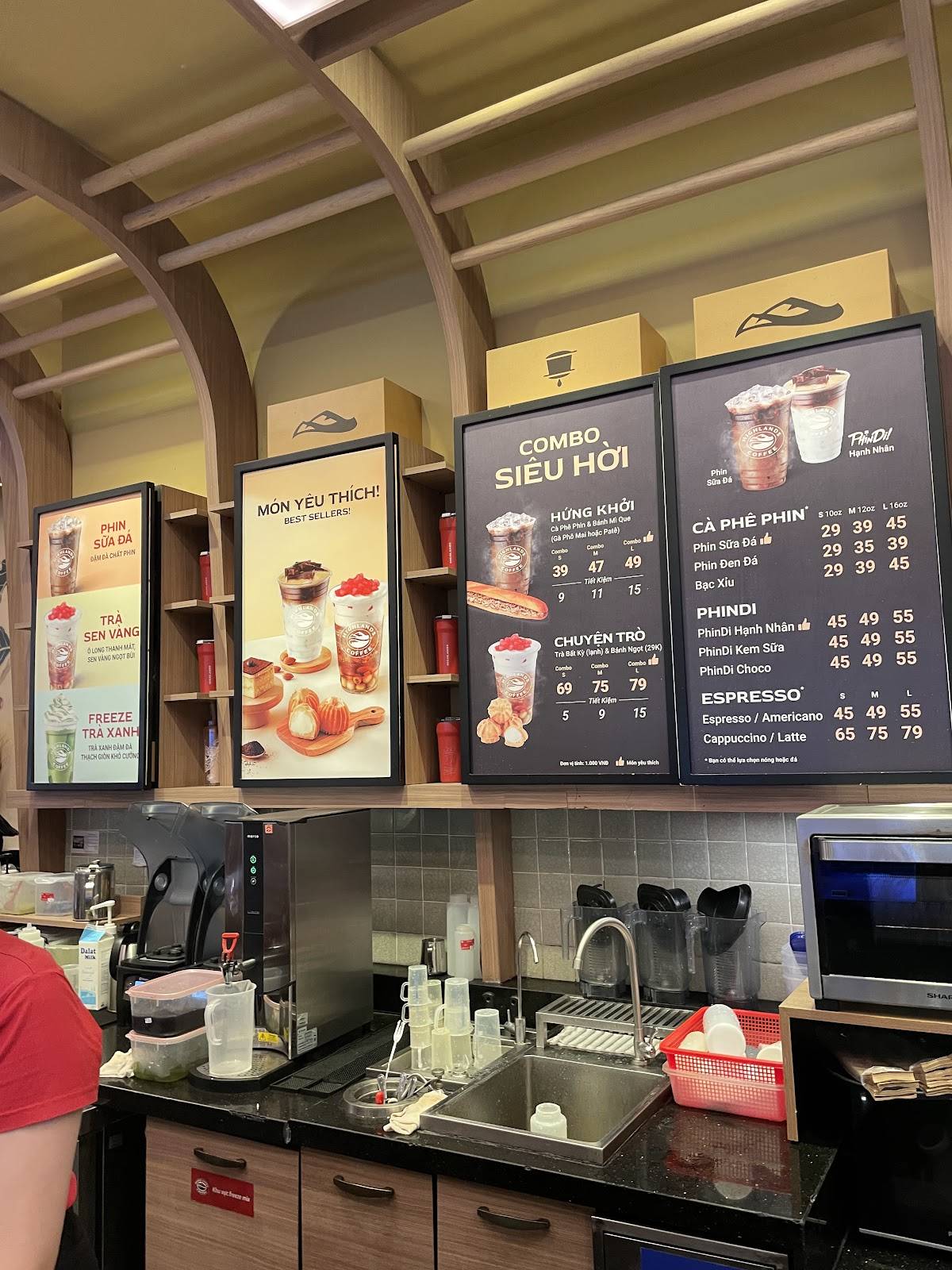 Menu at Highlands Coffee Aeon Mall Tân Phú cafe, Ho Chi Minh City