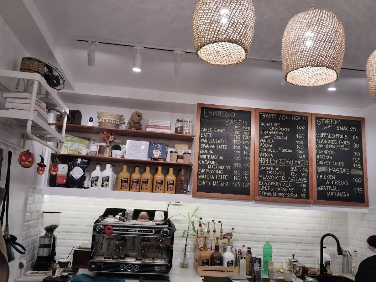 Menu at kan•lu•ran café cafe, Tanauan