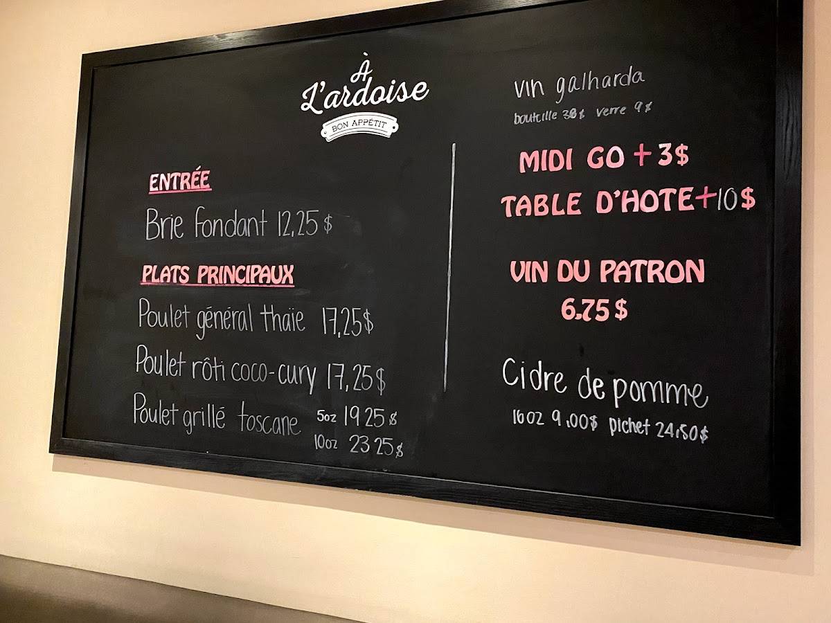 Menu au Restaurant et bar St-Hubert, Charlemagne, 135