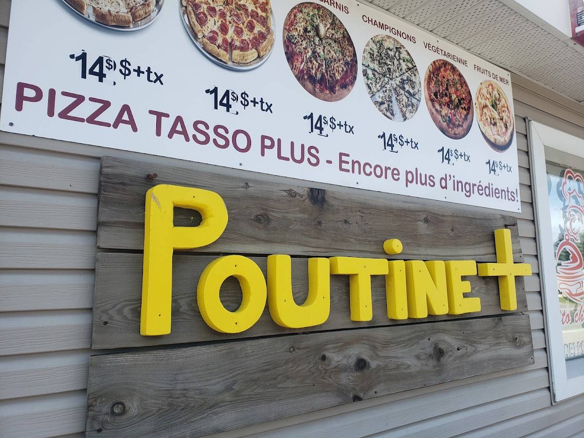 Menu au Poutine Gourmande (Chez tasso) restaurant, Canada