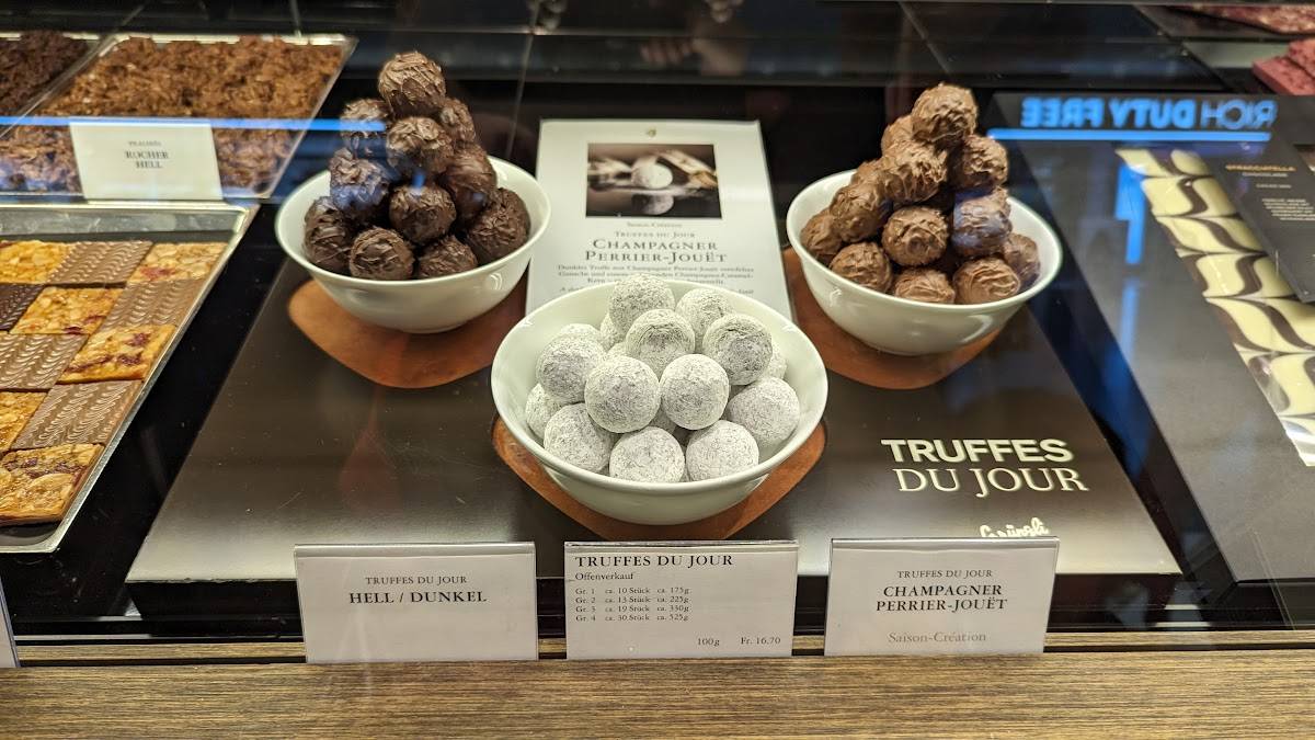 Speisekarte von Confiserie Sprüngli Café & Lounge - Zürich Flughafen ...