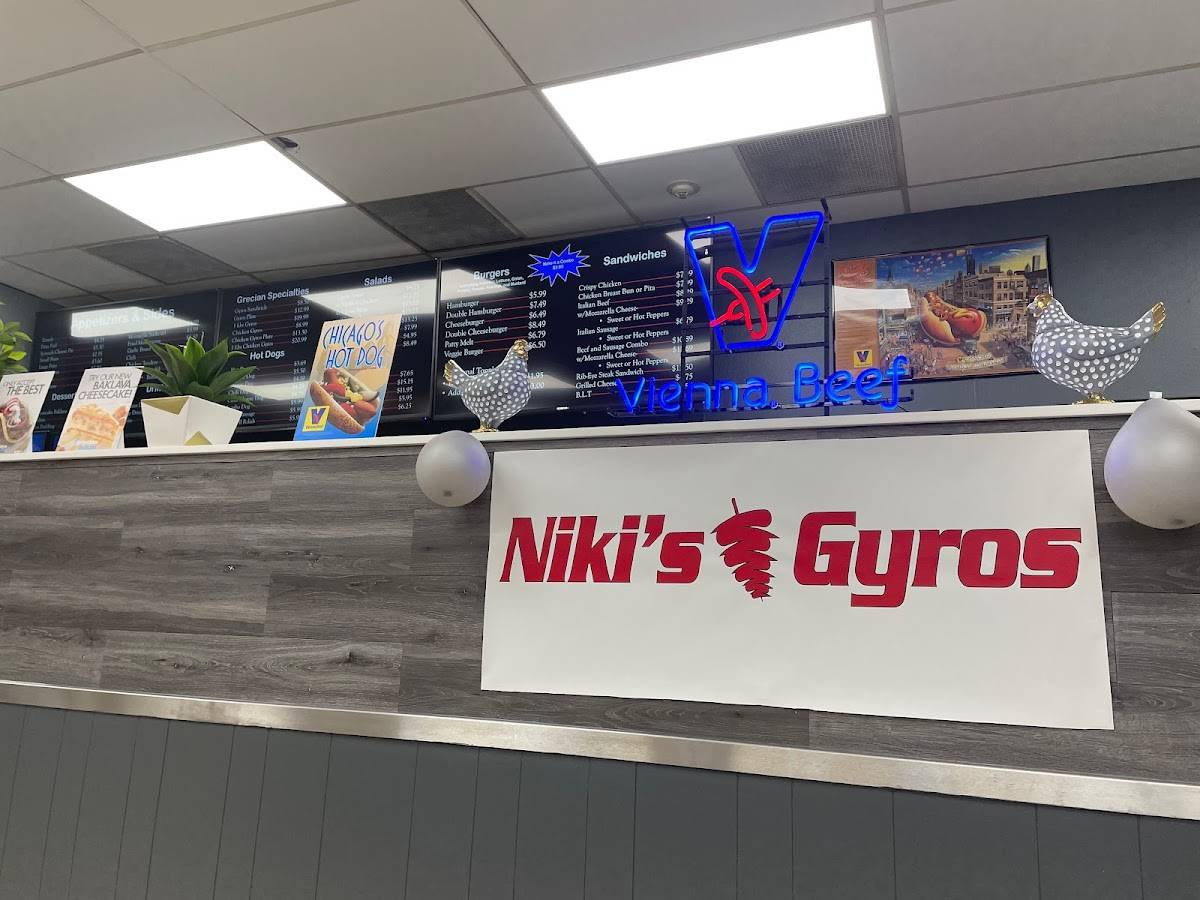 Menu at Niki's Gyros fast food, Buffalo Grove