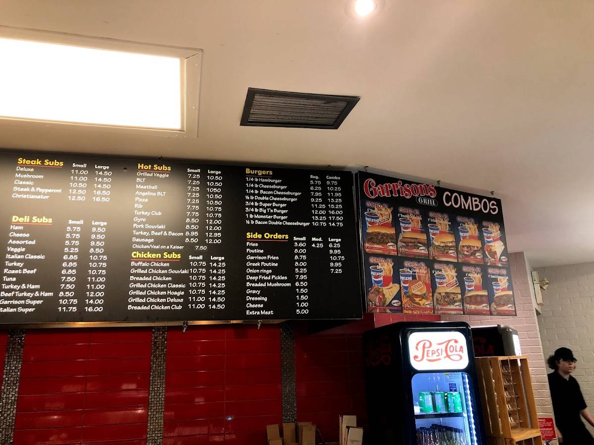 Menu at Garrisons Grill pizzeria, Niagara Falls