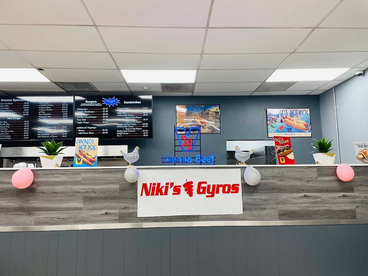 Menu at Niki's Gyros fast food, Buffalo Grove
