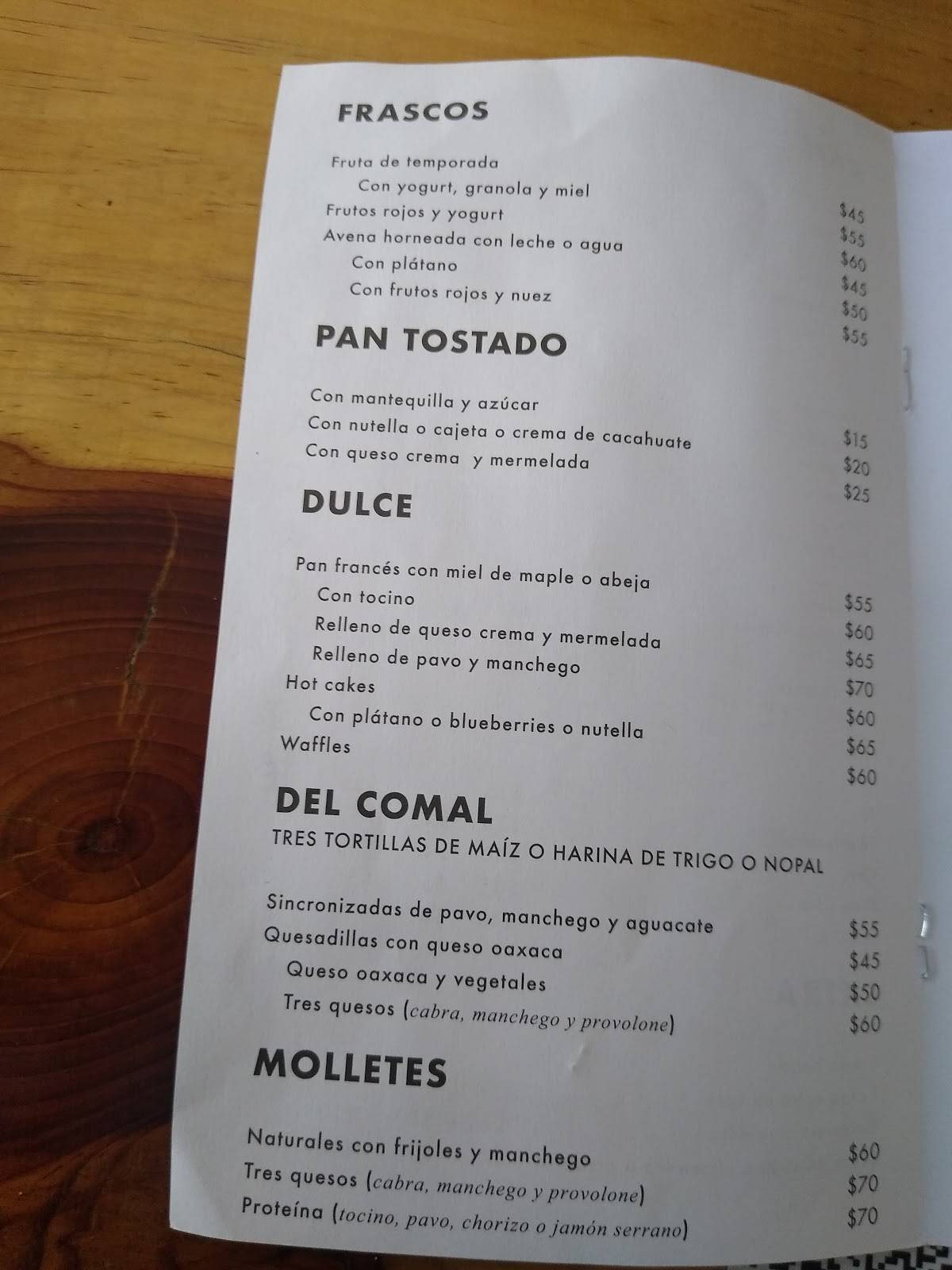 Menu at Café de la Vía, Ciudad López Mateos