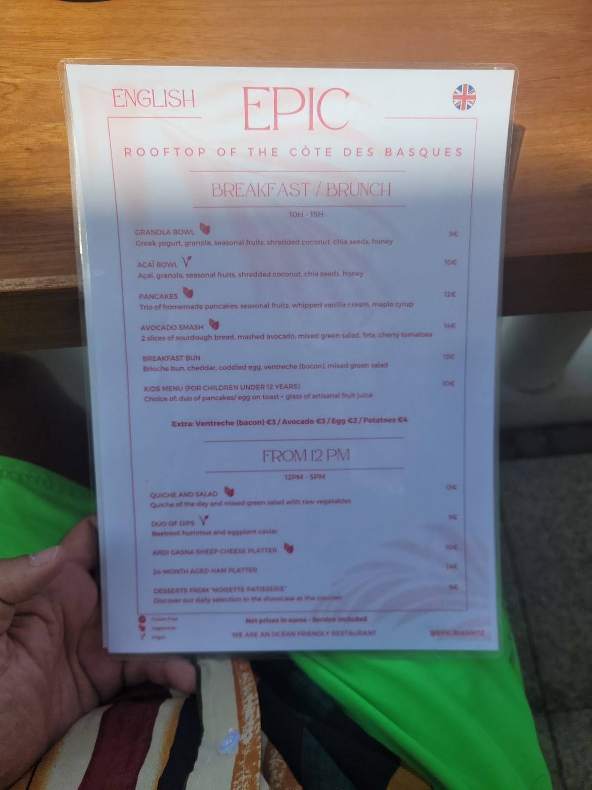 Menu au EPIC - ROOFTOP DE LA CÔTE DES BASQUES pub et bar, Biarritz