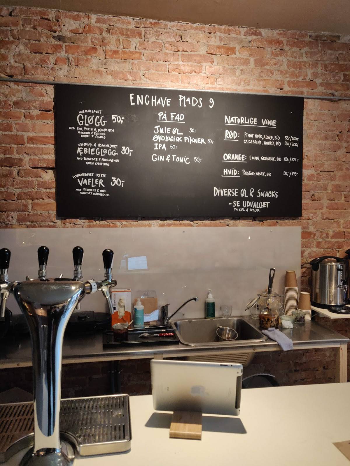 Menu at Enghave Plads 9 pub & bar, Copenhagen