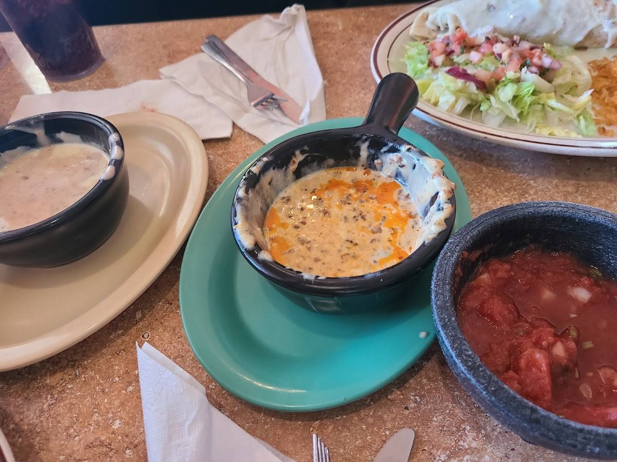 Menu at Leon's Mexican Grill restaurant, Landen