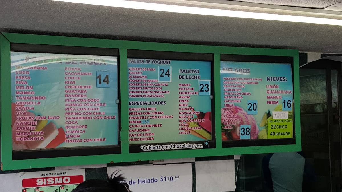 Menu at Paletería "La flor de Michoacán" restaurant, Puebla City