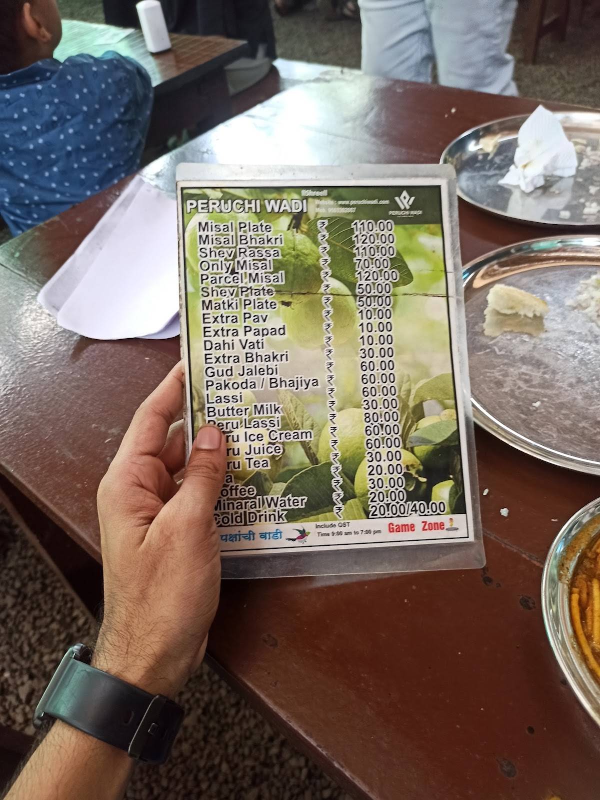 Menu at Peruchi Wadi Chulivarachi Misal, Nashik