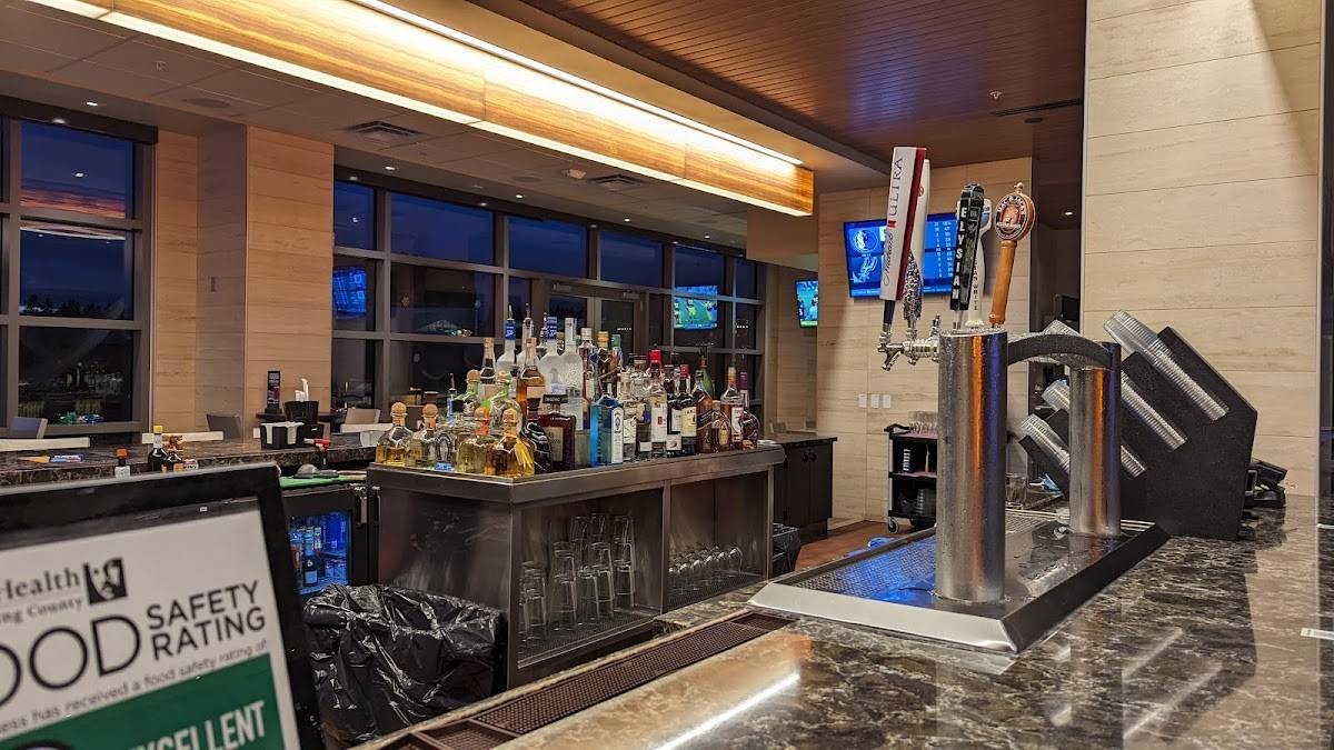 Menu at Cinemark Reserve Lincoln Square — Dine-In 21+ pub & bar, Bellevue