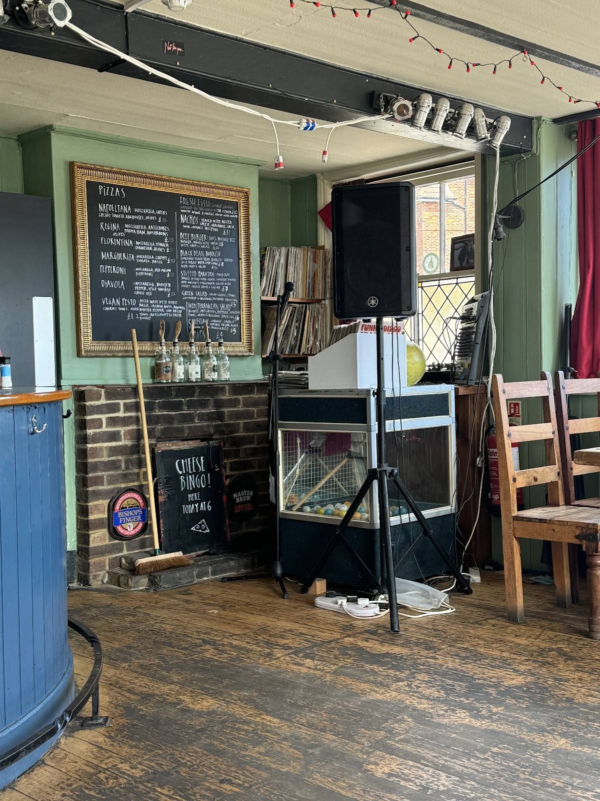 Menu at Royal Standard pub & bar, Hastings, E Beach St