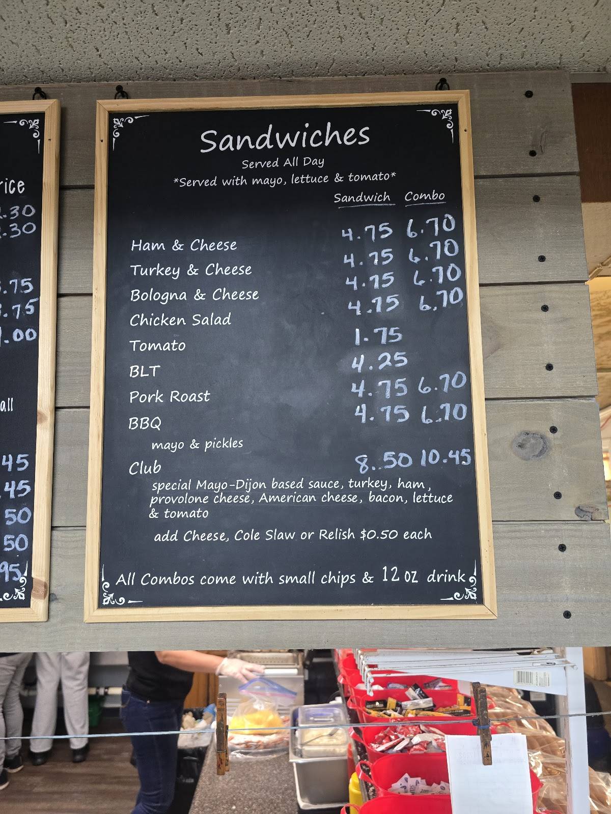 Menu at Saxon's Hotdogs restaurant, Abbeville