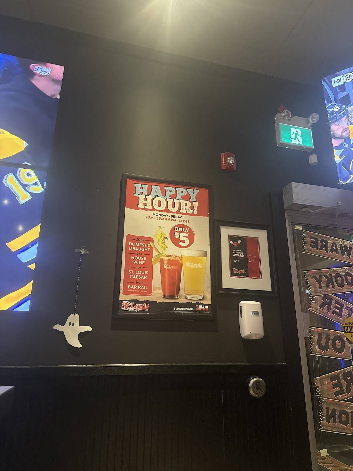 Menu at St. Louis Bar & Grill, Orangeville, 515 Riddell Rd