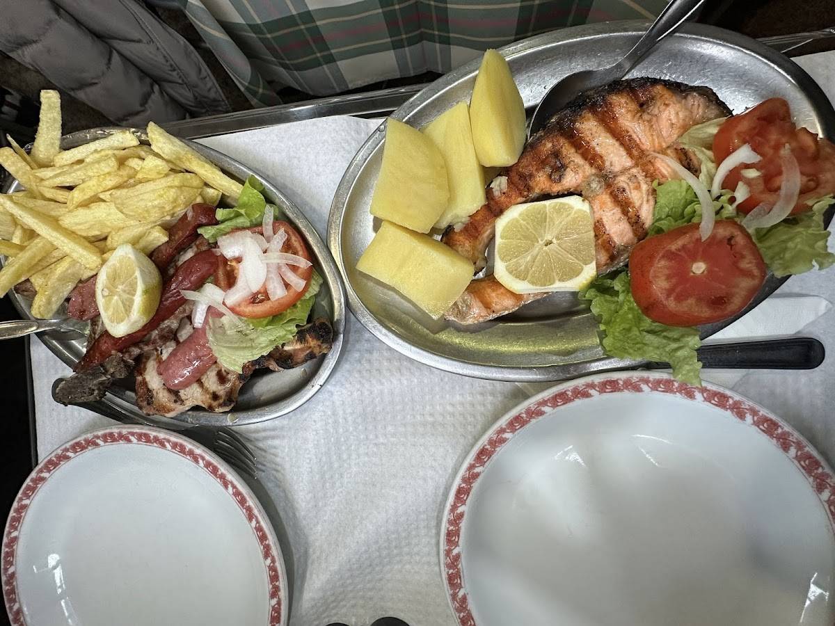 Menu at Tanite cafe, Lisbon